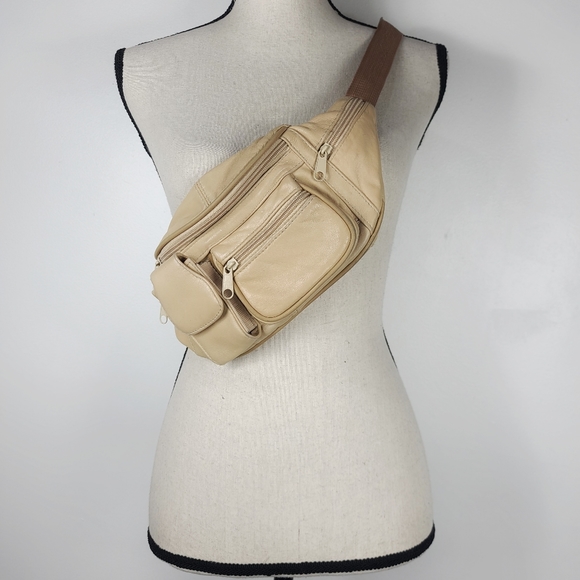 Vintage | Bags | Vtg Cream Leather Fanny Packs Chest Bags Travel Waist ...